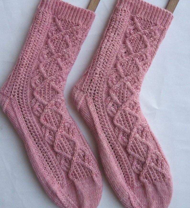 Knit Sock Pattern: Ferryland Cabled Socks Knitting Pattern - Etsy