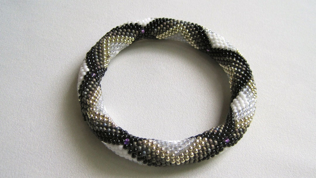 Bead Crochet Pattern: Dotted Shadow Boxes Bead Crochet Bangle Pattern ...