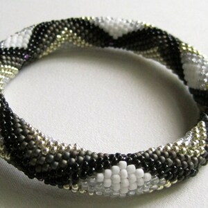 Bead Crochet Pattern: Dotted Shadow Boxes Bead Crochet Bangle Pattern ...
