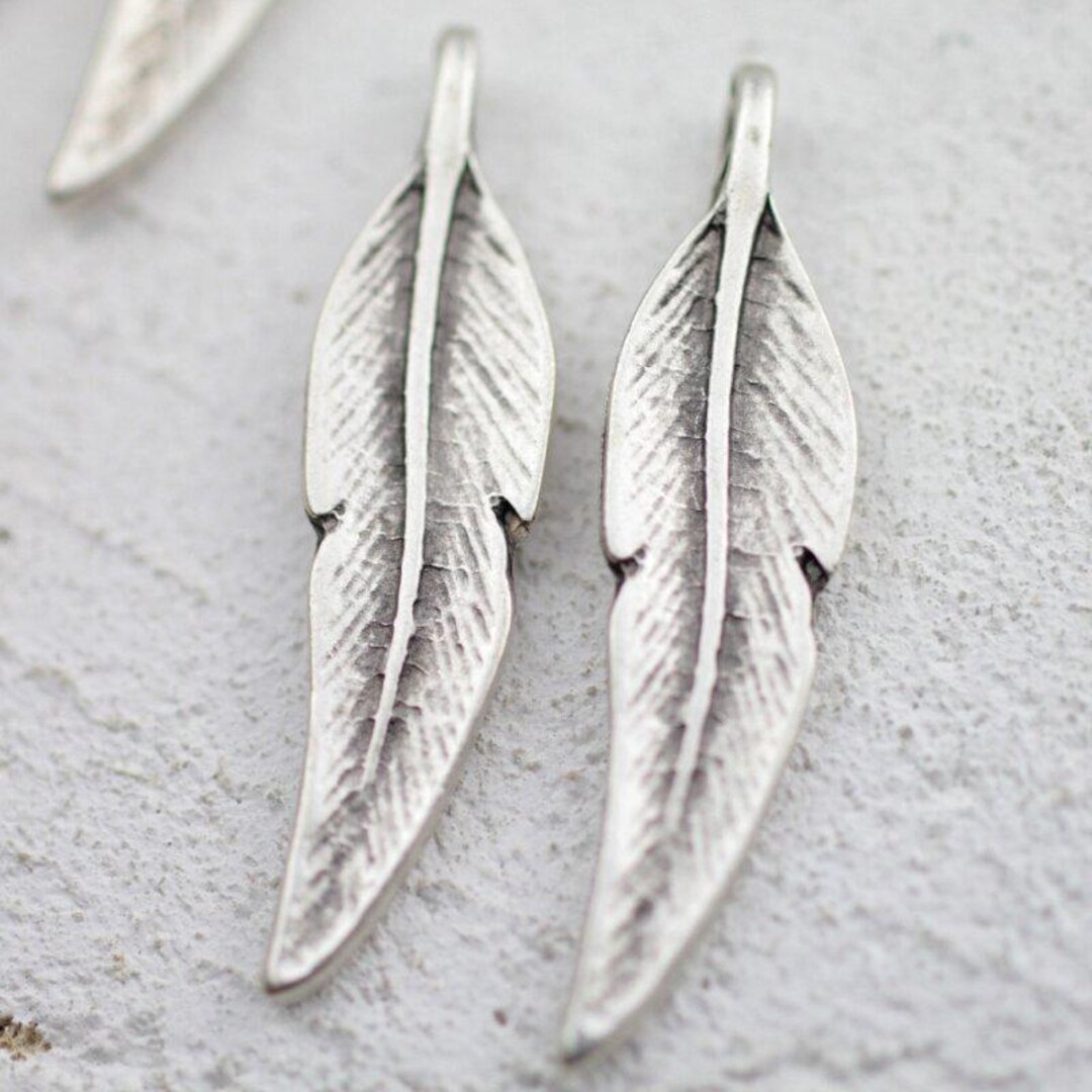 10 Feather Pendants, Feather Charms, Dainty Feather, Antique Silver ...