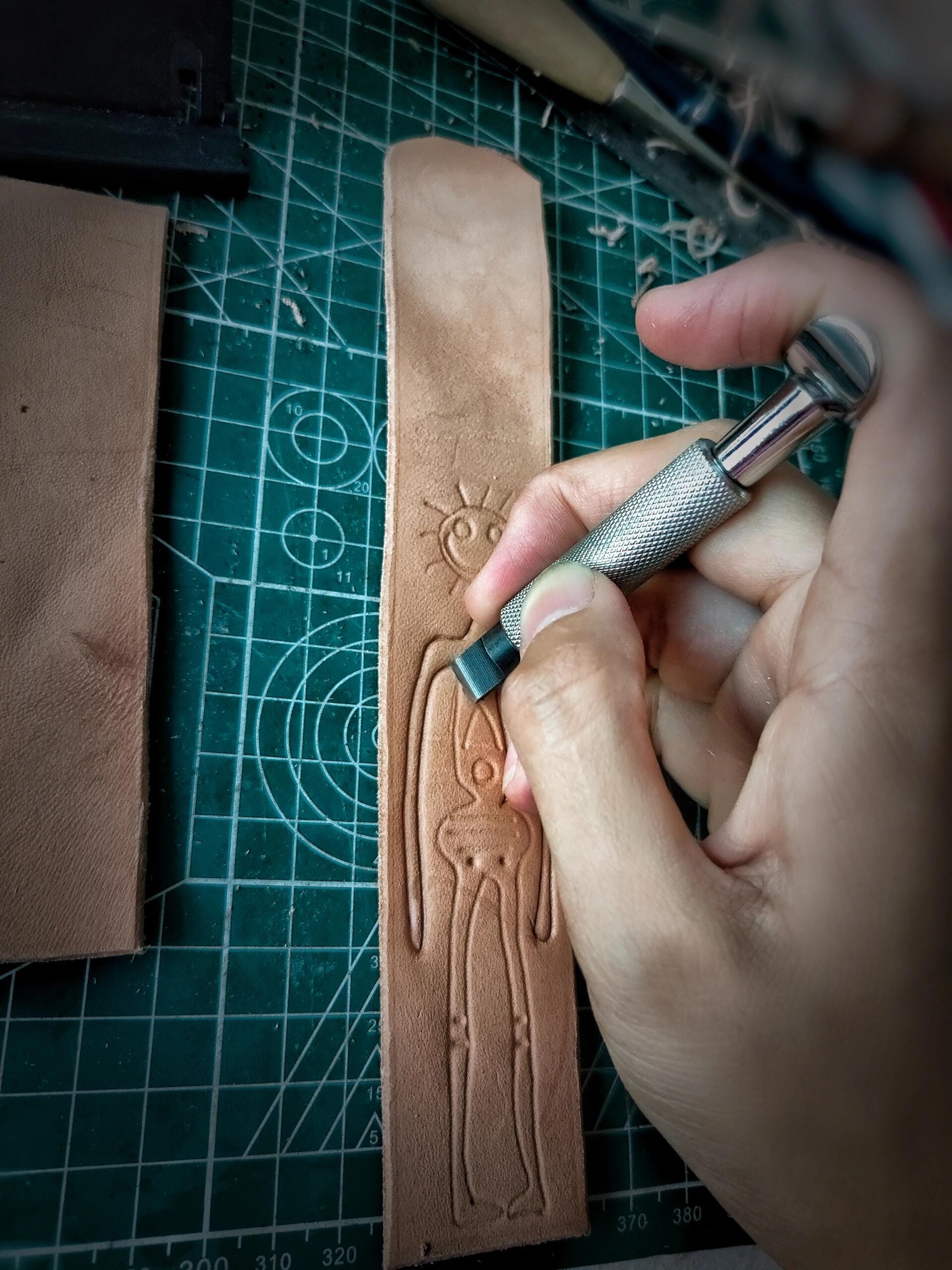 Handmade Retro Carving Fishbone & Sun Leather Pen Sleeve,handmade Pen ...