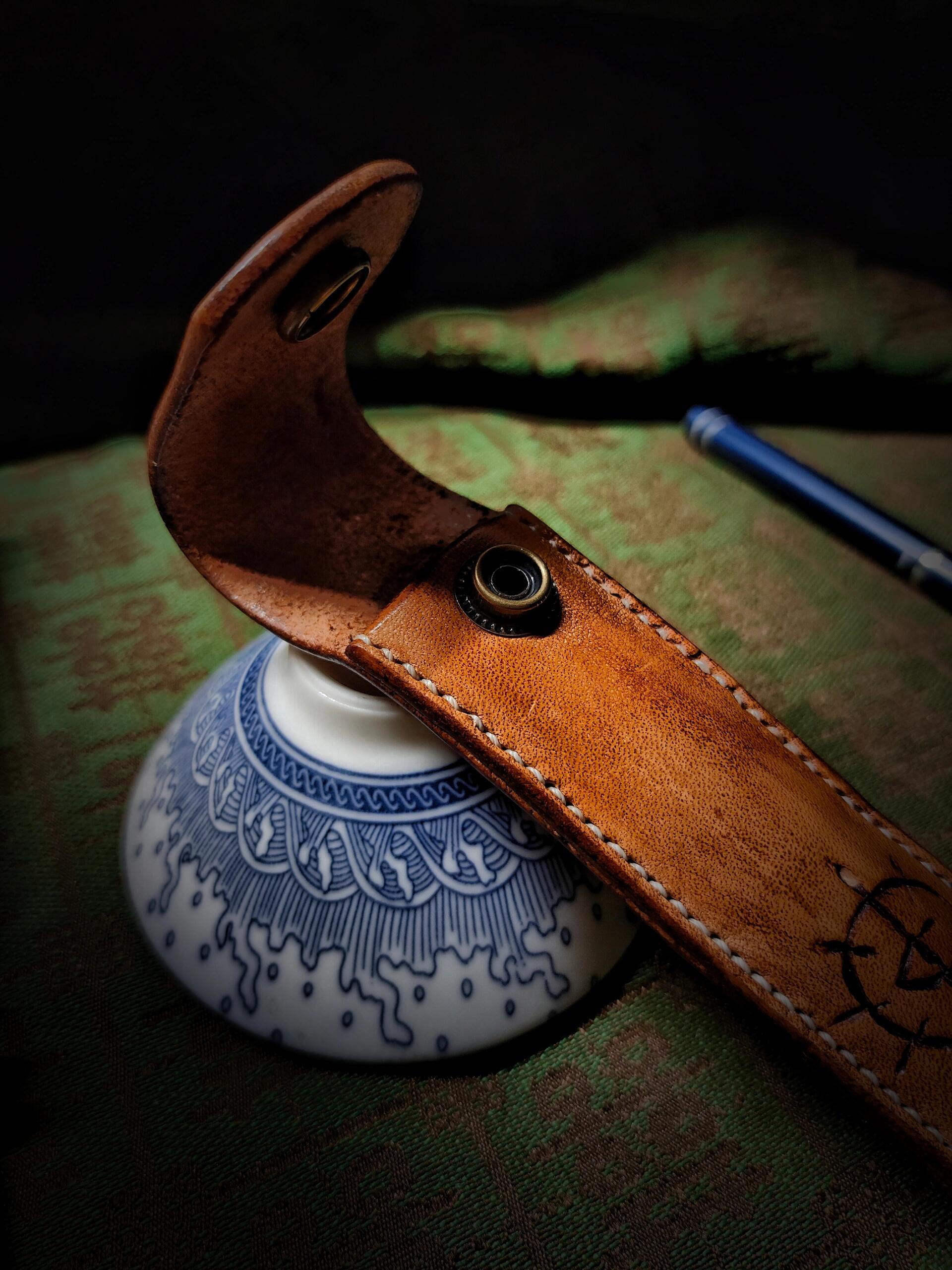 Handmade Retro Carving Fishbone & Sun Leather Pen Sleeve,handmade Pen ...