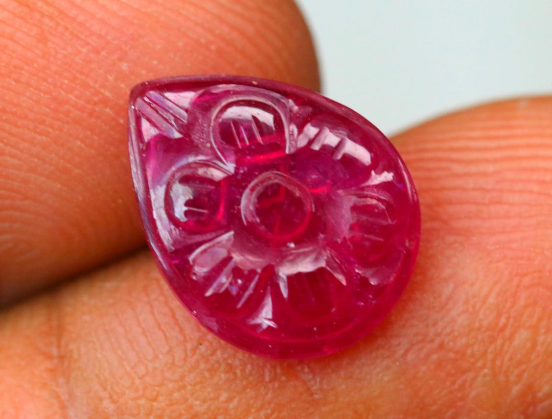 Carved Pear Ruby Gemstone: Glass Field Ruby 4.25 Ct Carving Stone for ...