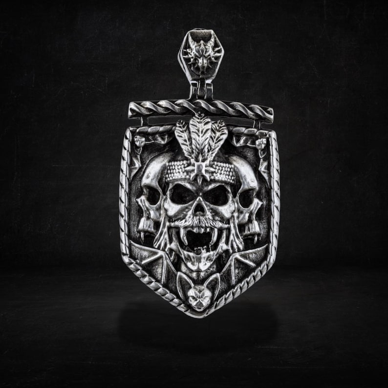 Dracula 's Crest: Sterling Silver 925 Vampire Skull Shield Amulet ...