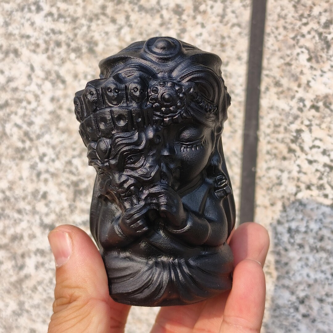 Hand-carved Natural Obsidian Sculpture: 