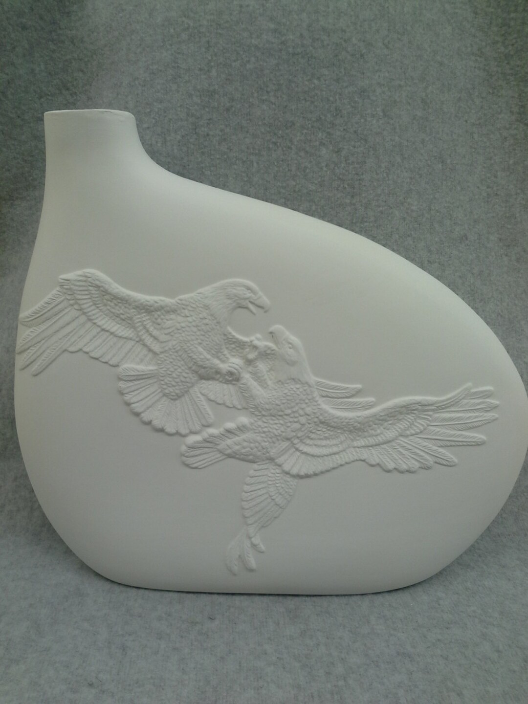 Ceramic Fighting Eagle Vase Bisque (unfinished) - Etsy