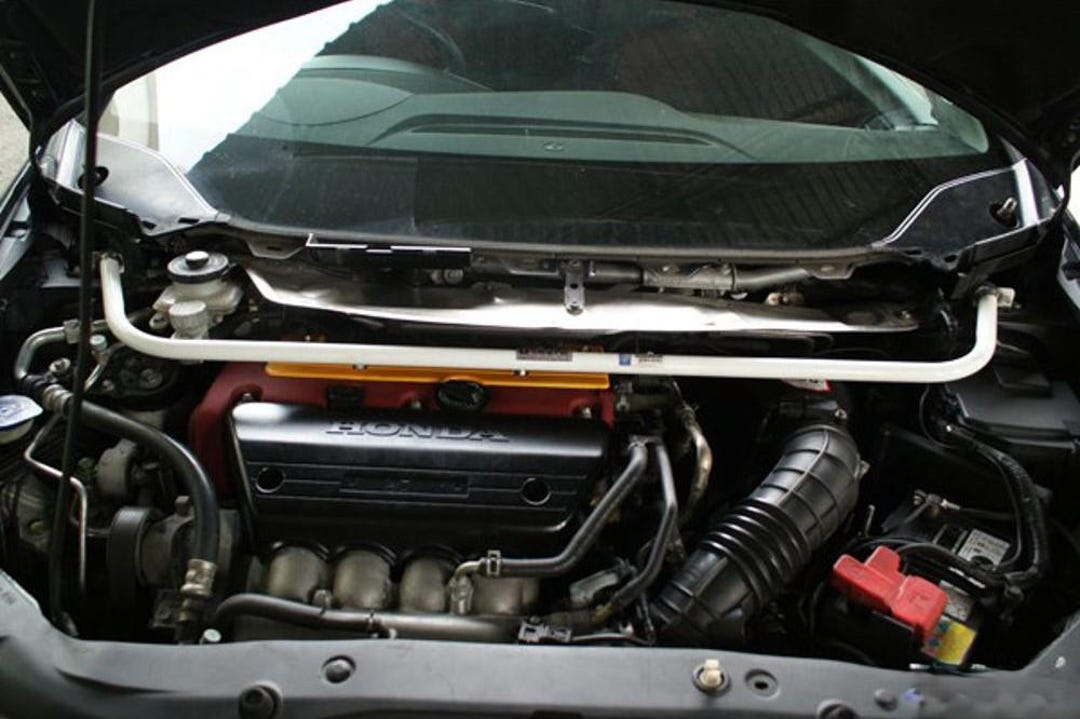 Ultra Racing 2-point Front Strut Tower Bar for Honda Civic (FN2) (type ...