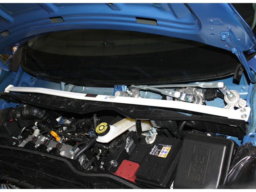 Ultra Racing 2-point Front Strut Tower Bar for Chevrolet Spark (M400) 1 ...