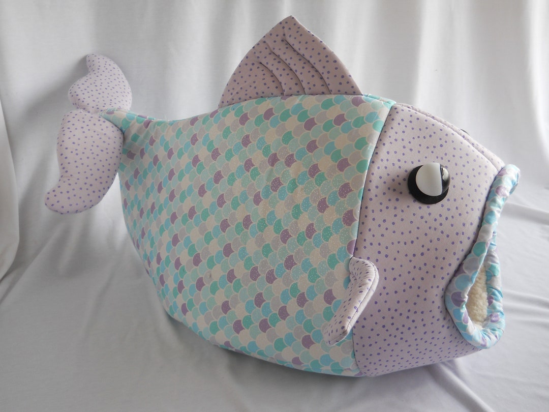 Cat Bed Fish Shaped Pet Bed Cats and Fish Scale Print With Purple Polka ...