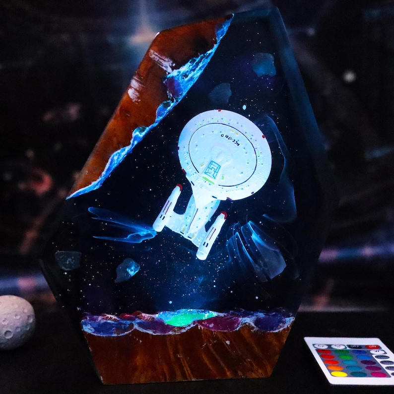 NCC-1701-D Enterprise- Epoxy Resin Lamp, Handmade Enterprise D Starship ...