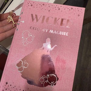 Rebinded Wicked Book: Glinda’s Style - Etsy