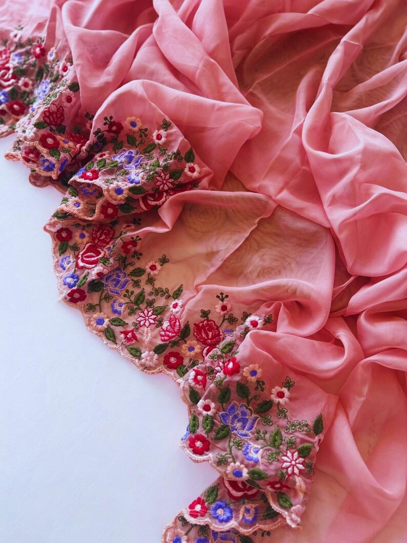 Soft Tebby Silk Saree: Floral Thread Embroidery Work With Scallop ...