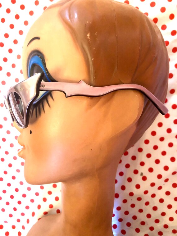 Extreme Vintage Cat Eye 50s Sunglasses Pearly Champa… Gem