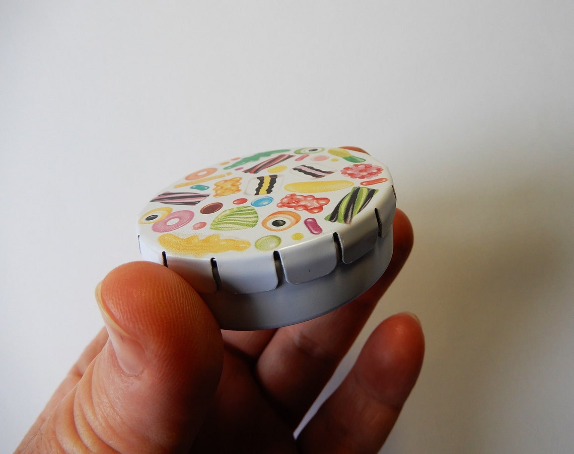 Illustrated Metal Click-clack Box, Candy/pill Box, Chewing Gum/pocket ...