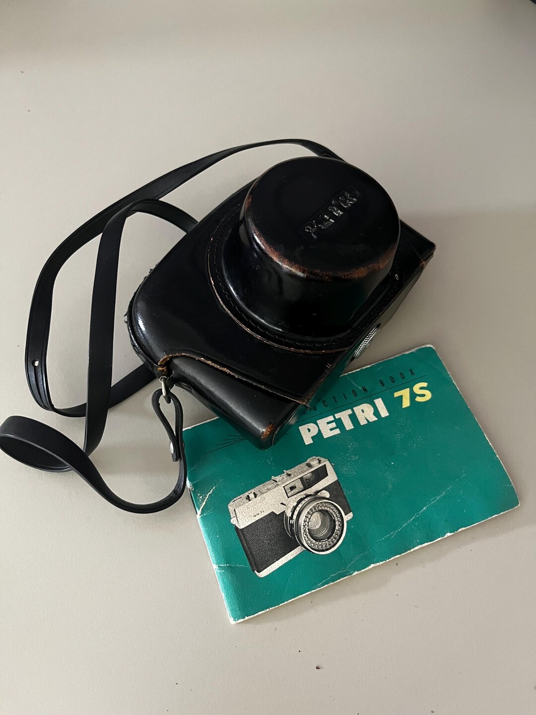 Retro Photo Camera Petri Made in Japan Vintage 60s in Original Cowhide ...