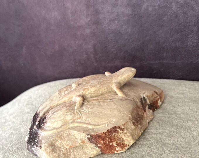Unique Vintage Pink Marble Hand Carved Lizard Sitting on a Rock ...