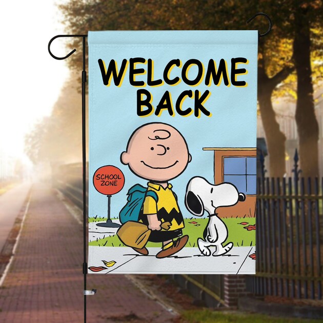 School Zone Charlie Brown And Snoopy Welcome Back Garden Flag