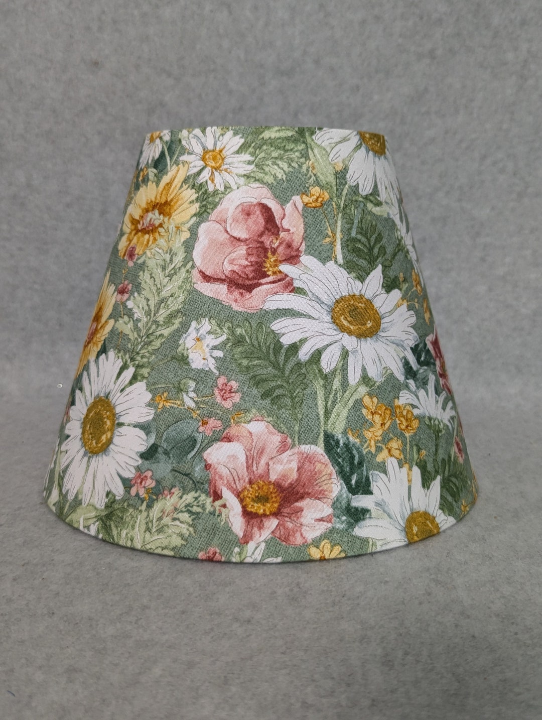 Daisies on Green Lamp Shade. Yellow, Pink and White Flowers. Plants ...