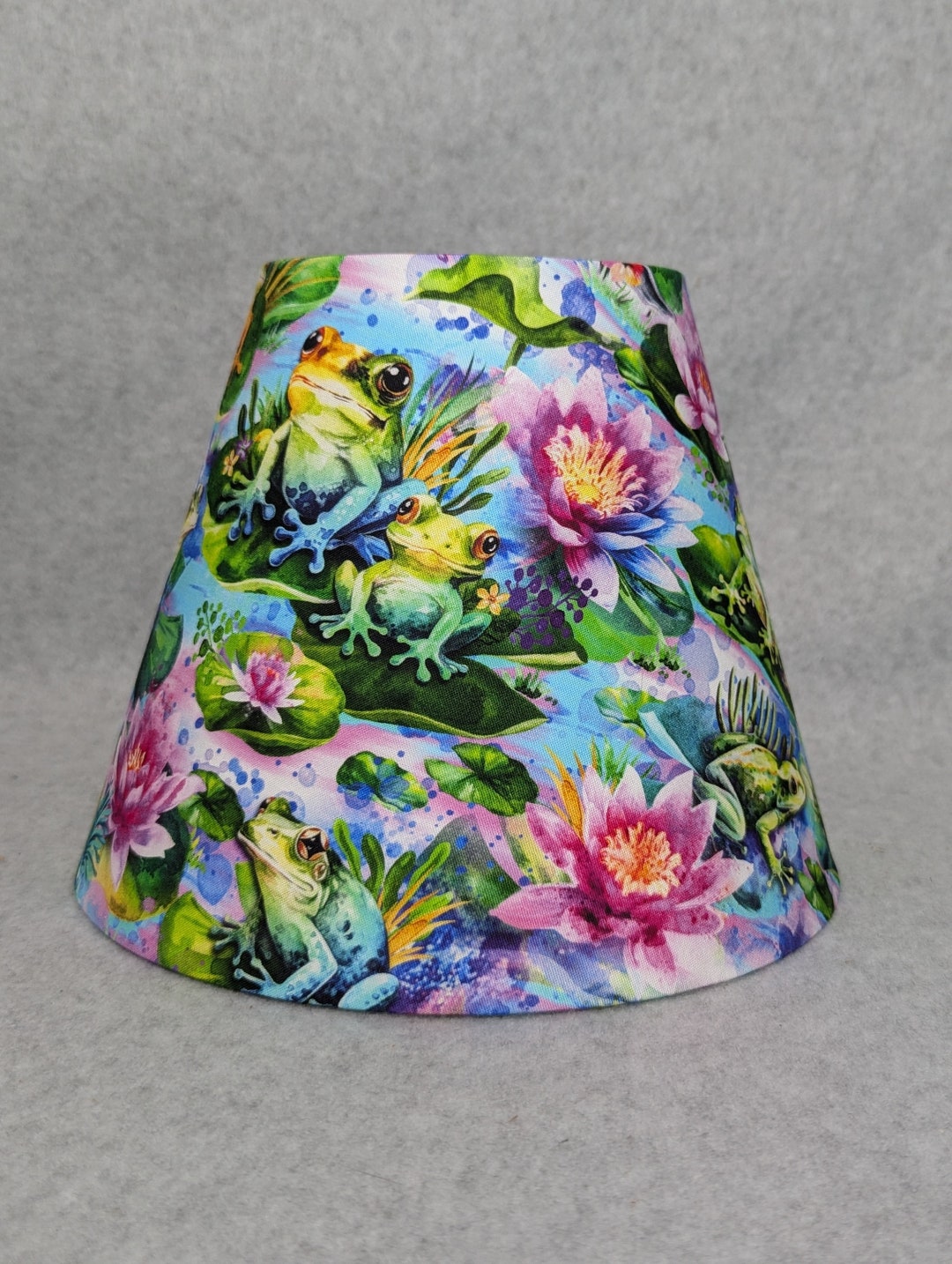 Colorful Frog Lamp Shade. Frogs. Toads. Exotic. Pond. Shades Are 9.5" X ...