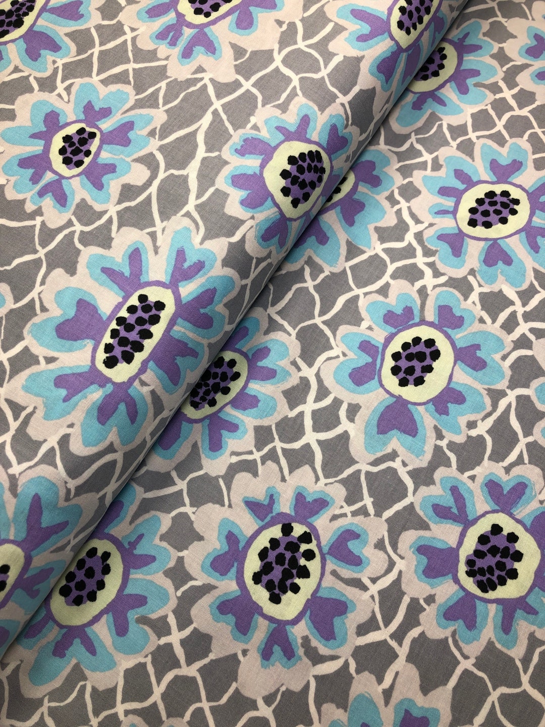 Flower Net Grey PWBM081, Kaffe Fassett, Brandon Mably, Quilt Fabric ...