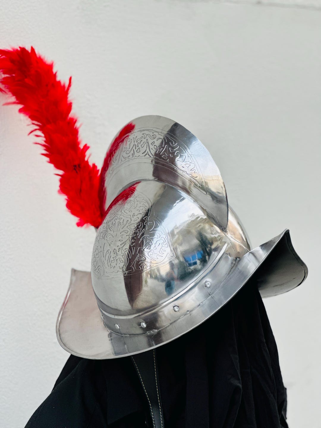 Medieval Spanish Comb Helmet Morion Boat Steel Helmet Etching Helmet ...
