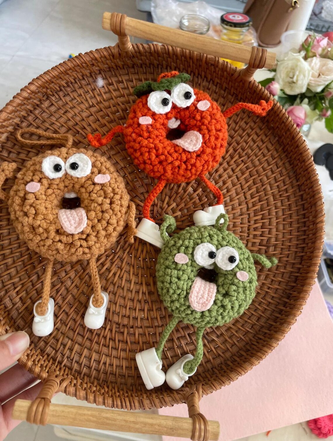 Crochet Cookie Keychain Pattern | Crochet Chips Ahoy Keychain ...