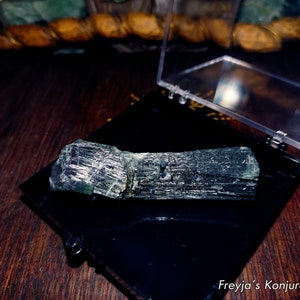 Brazil Indicolite Purple Core Tourmaline in Labeled Display Box display ...