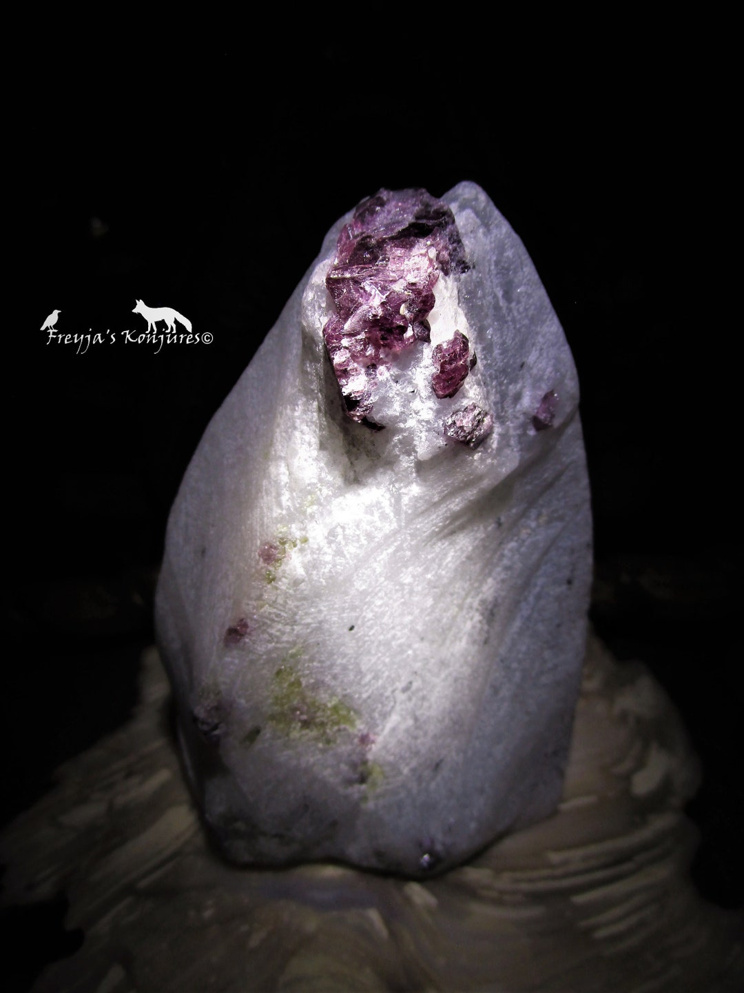 Vietnam Deep Raspberry Red Spinel and Grass Green Pargasite in White ...