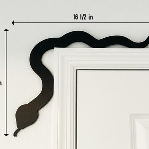 Slithering Snake Door Frame Topper Halloween Door Corner Decoration ...