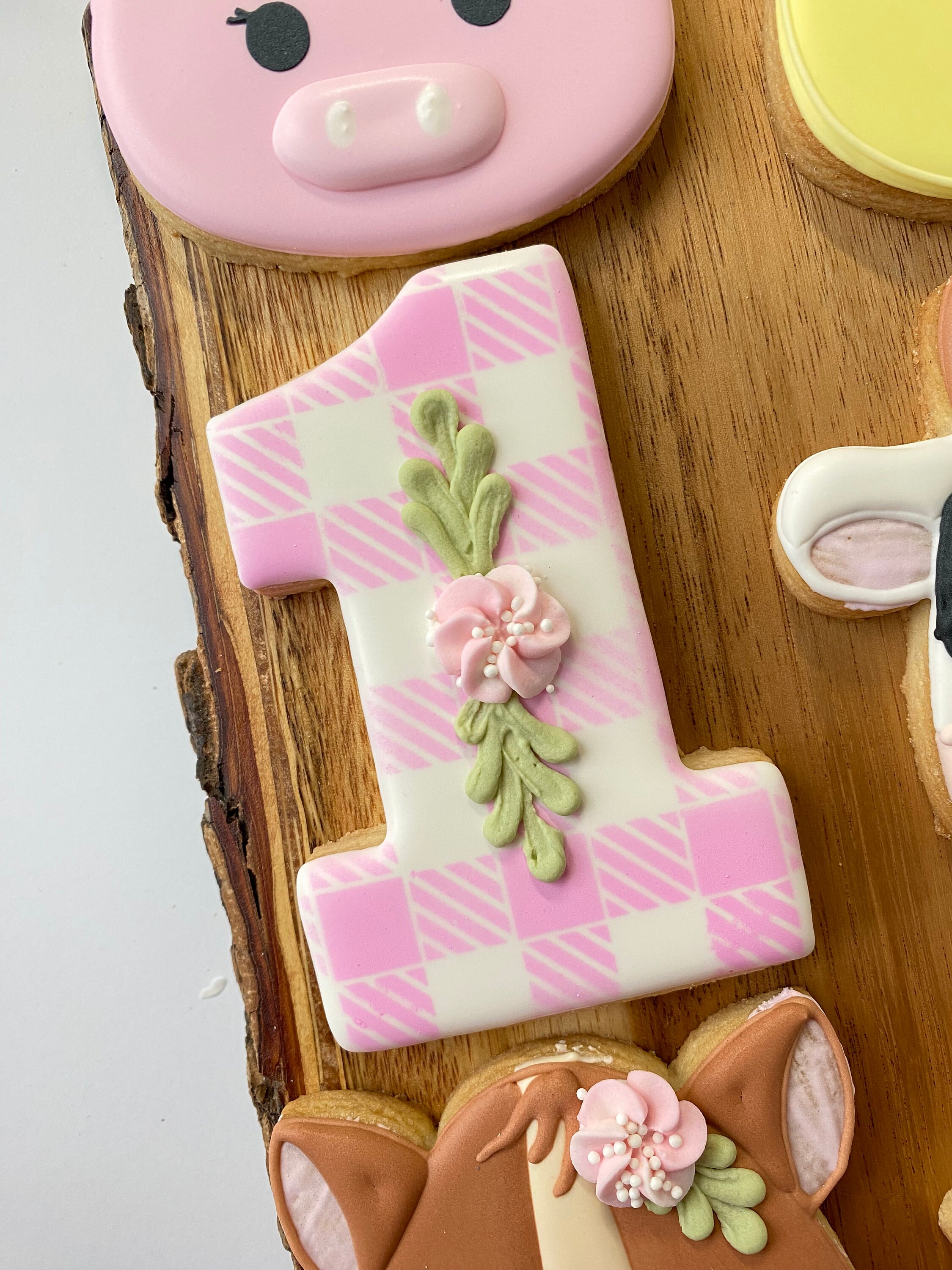 1 Dozen - Pink Barnyard Farm Animals Birthday Cookie Favors - Etsy
