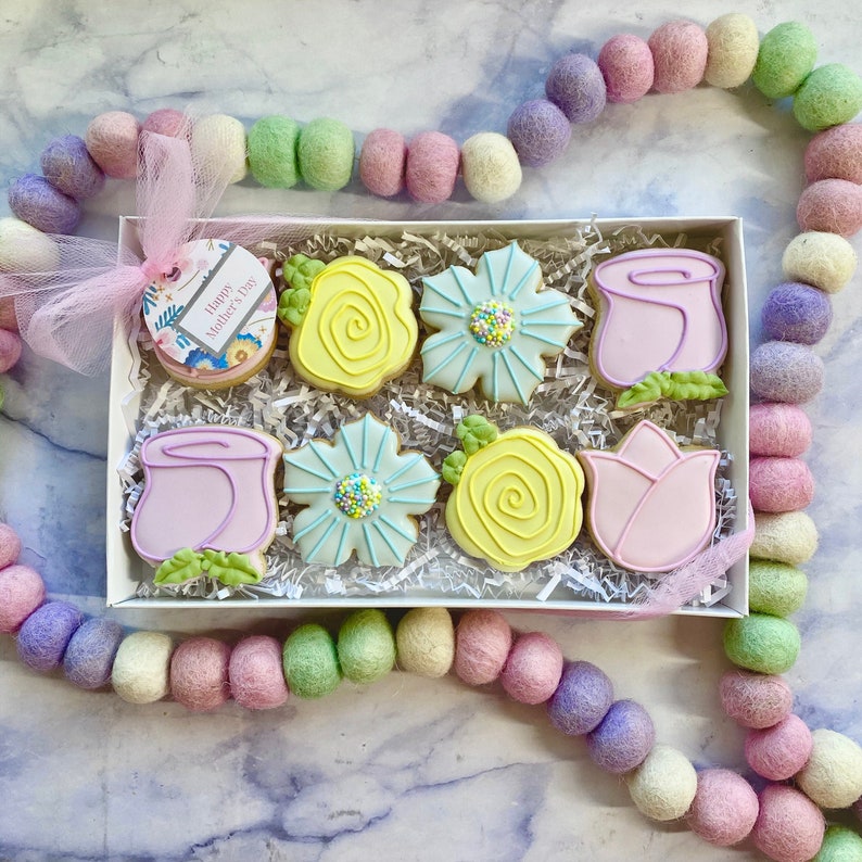 Mother's Day Flower Cookie Gift Box Birthday Cookies Care - Etsy