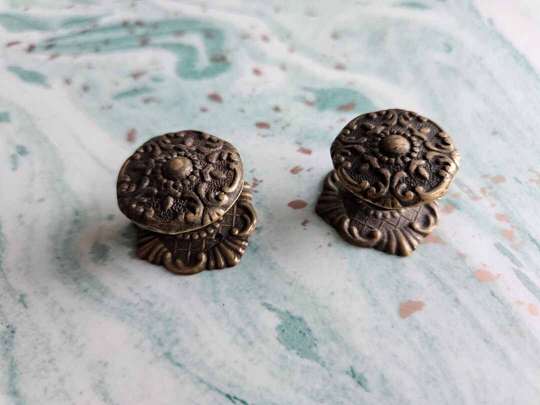 Vintage Ornate Brass Drawer Pulls Set of 2 Metal Knobs Kitchen Drawer ...
