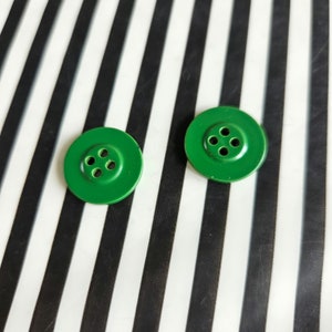 Up Cycled Button Mixed Pack Bottle Grass Green Vintage Rockabilly ...