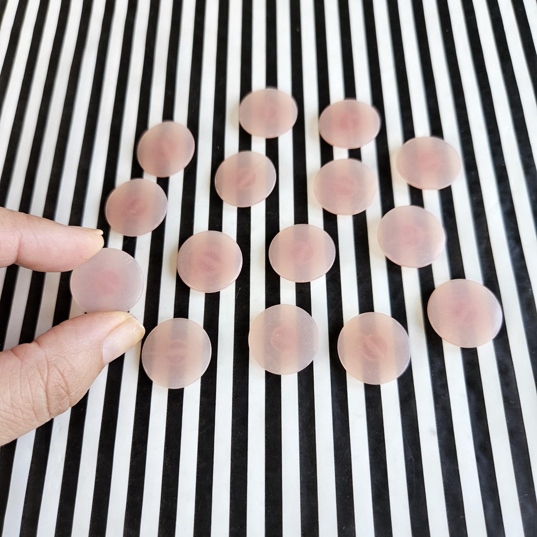 15 Pink Buttons Set of Plastic Craft Sewing Buttons up Cycle Your ...
