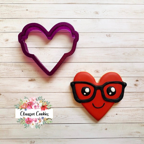 Gamer Valentine Set of 2 Cookie Cutter Valentine's Day Cookie Cutters ...