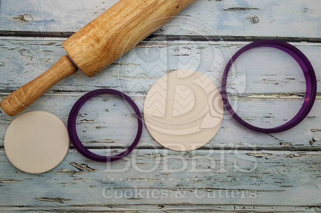 Various Sizes of Circle or Round Cookie Cutter and Fondant Cutter and ...