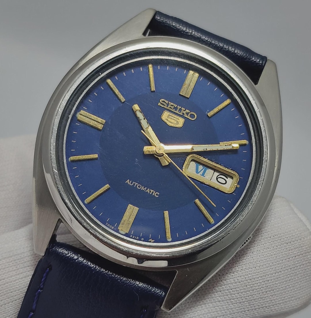 Vintage Seiko 5 ''blue Dial'' 7009-8740 Automatic Day/date Japan Men's ...