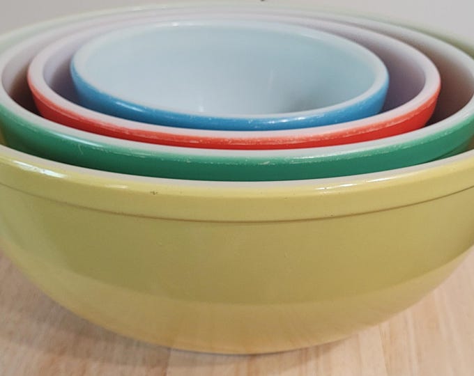 Vintage Pyrex Mixing Bowls Set, Multi-color, Nesting Bowls Set of 4 - Etsy