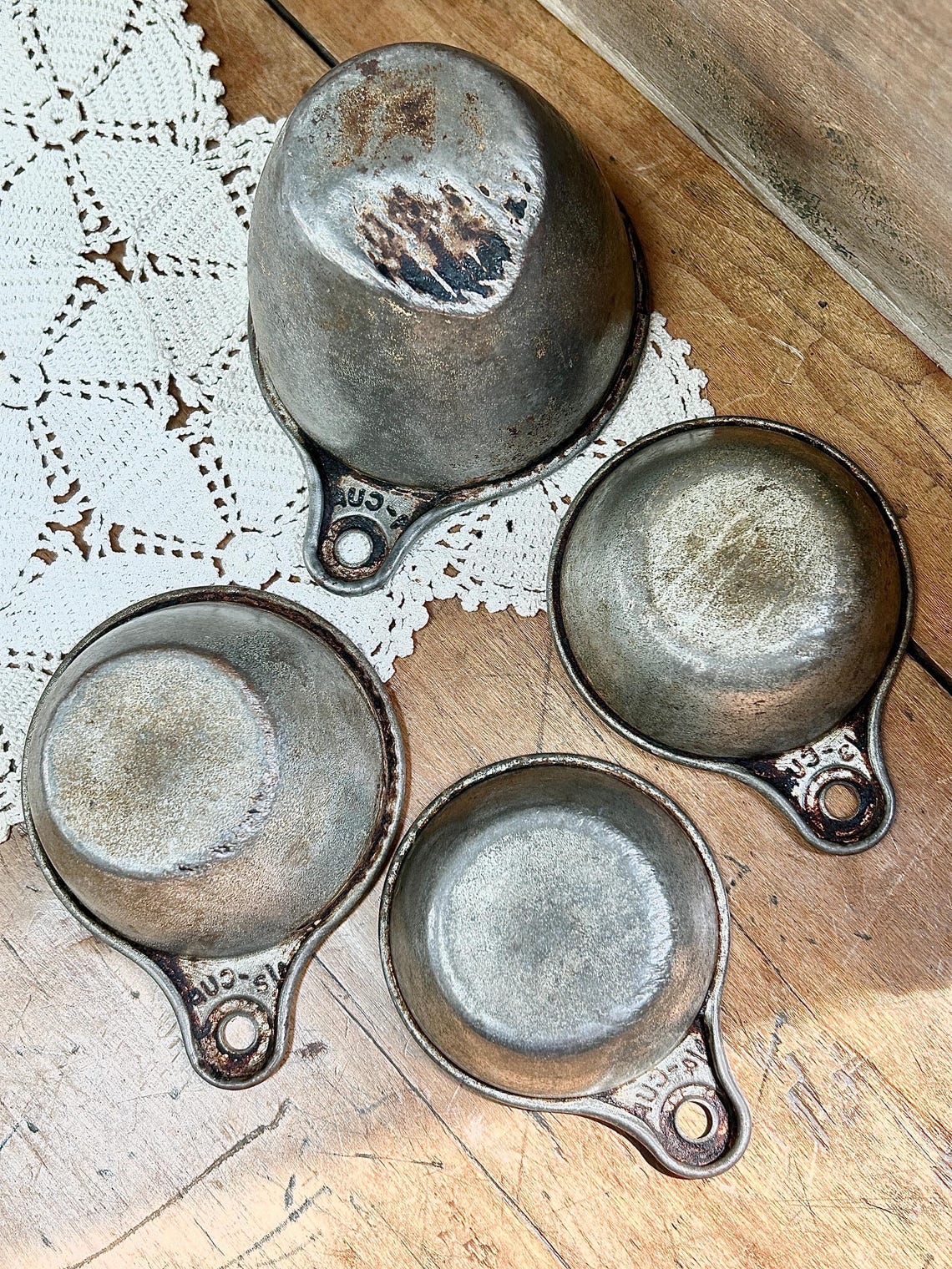 Rusty Tin Kitchen Measuring Cups Shabby Chic Kitchen Decor - Etsy