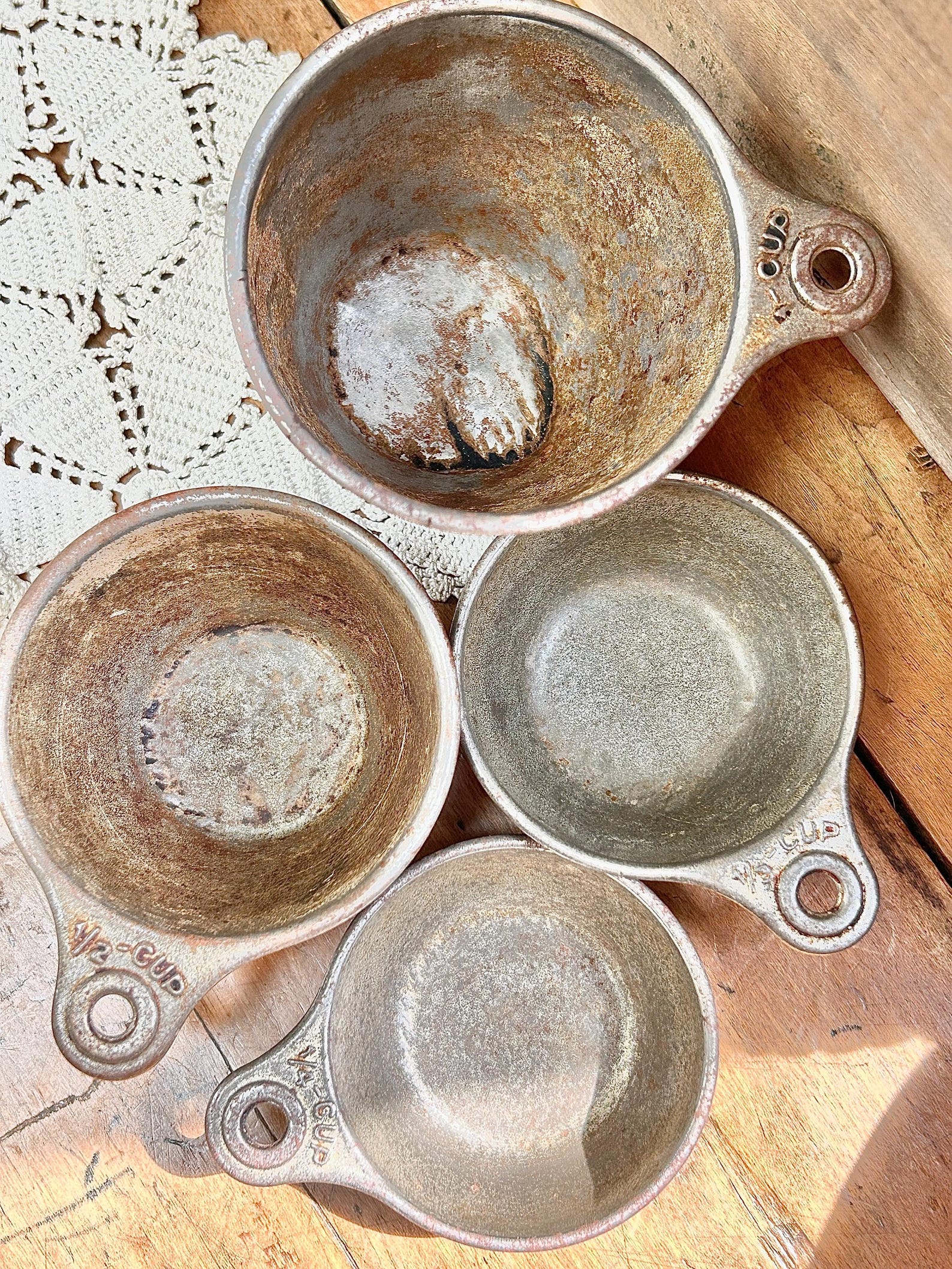 Rusty Tin Kitchen Measuring Cups Shabby Chic Kitchen Decor - Etsy