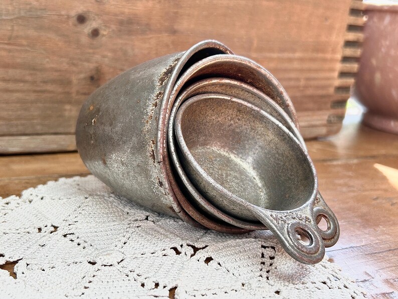 Rusty Tin Kitchen Measuring Cups Shabby Chic Kitchen Decor - Etsy