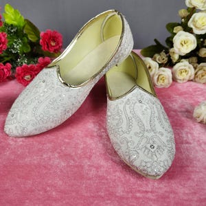 WHITE Wedding Mojari Shoes for Men: Indian Groom Sherwani Jutti - Etsy