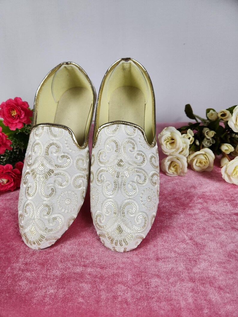 White Wedding Mojari Shoes for Men: Indian Groom Sherwani Jutti - Etsy