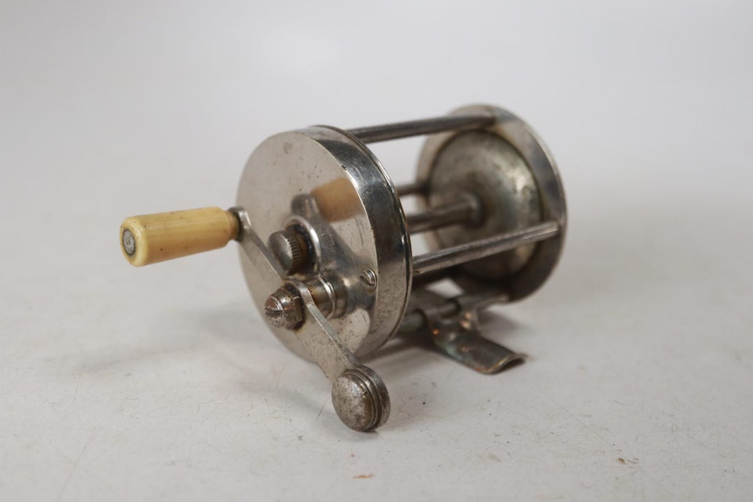 Vintage Bait Casting Reel - "ontario" - Drag Button Works - 80 Yards ...