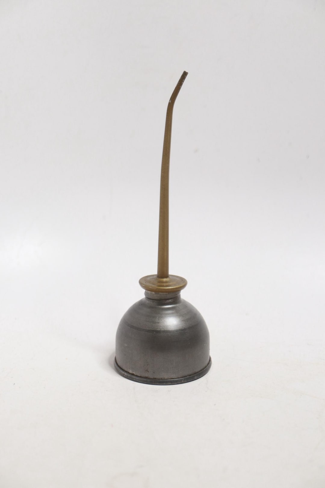 Vintage Thumb Oil Can 5 1/2 Vintage Oil Can Sewing Machine Oil Can ...