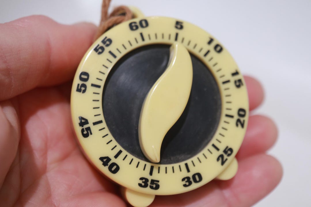 Vintage Bakelite Darkroom Photo Timer - Nicely Styled - Photo Materiels ...