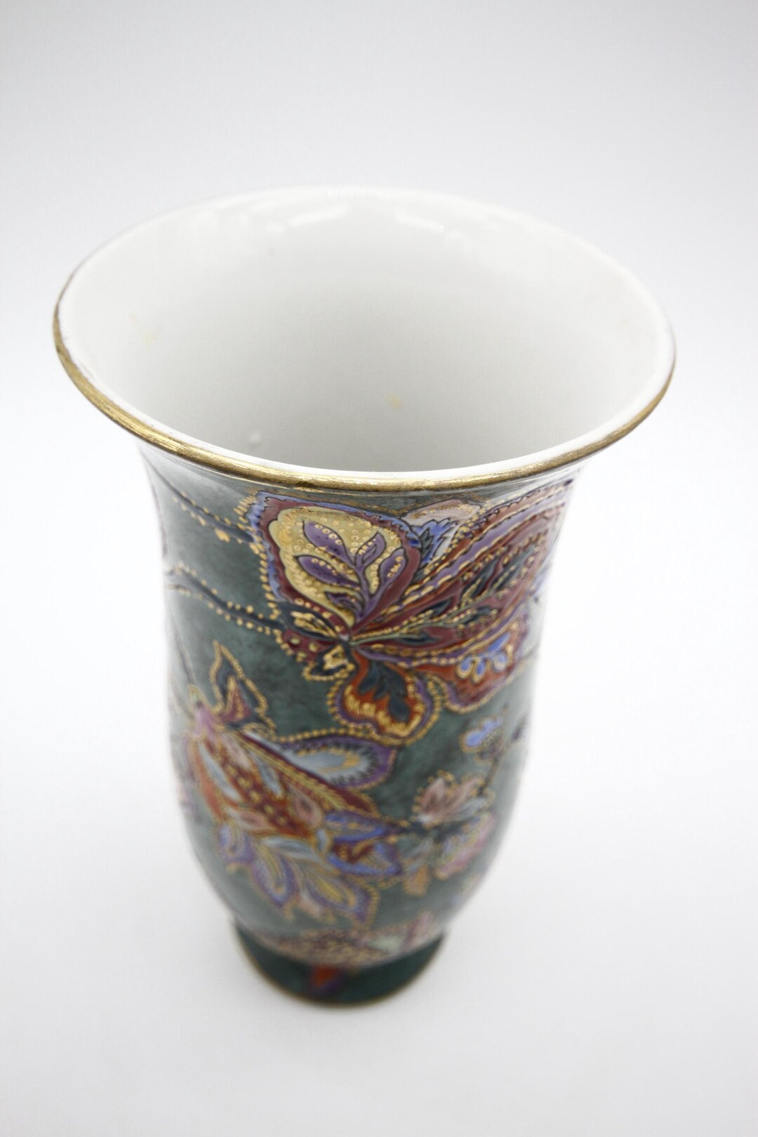 R H Macy Sansui Vase Hand Painted Enameled Floral Design Gold Accents 8 ...