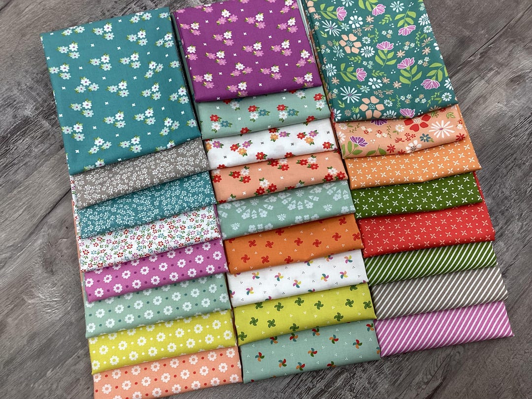 Laguna Sunrise Fat Quarter Bundle Contains 25 Fat Quarters. Fabric by ...