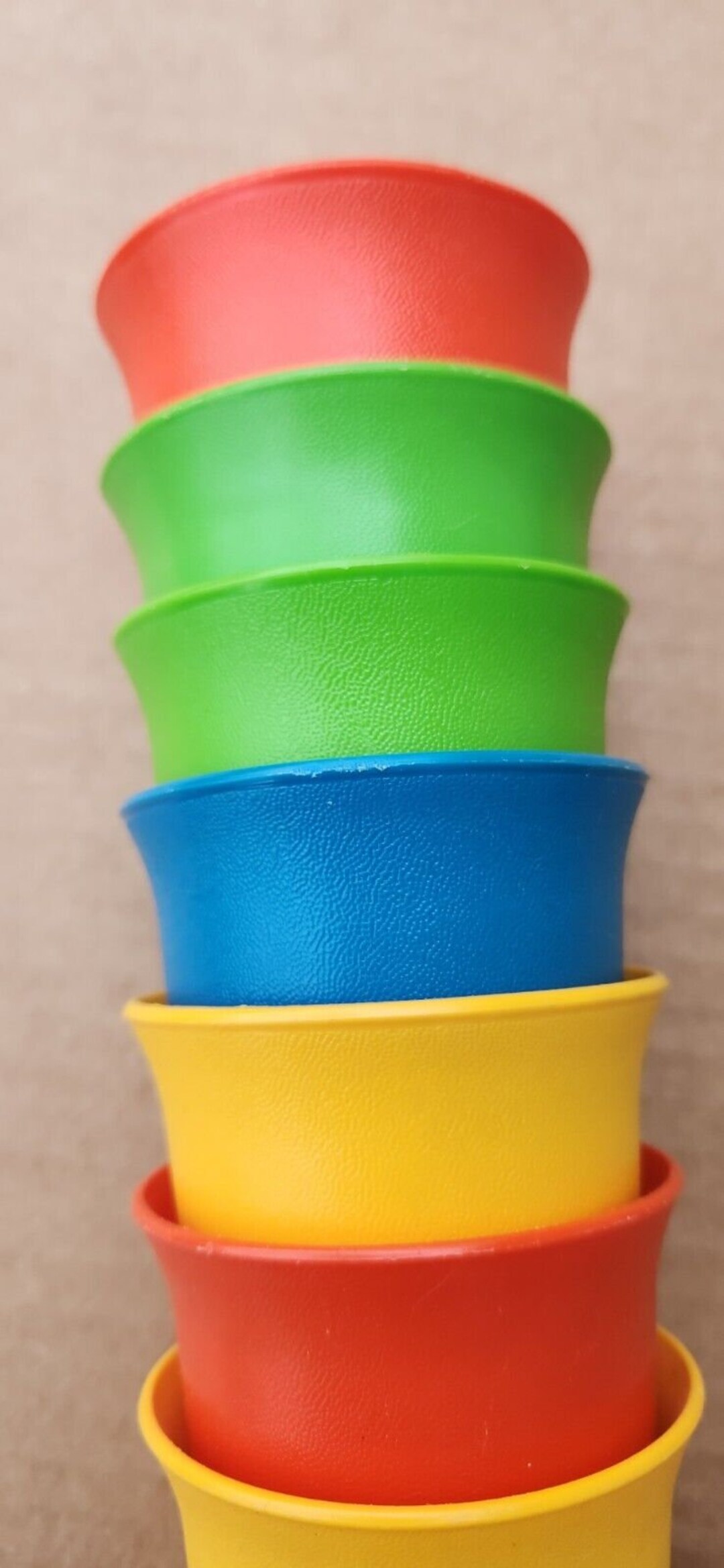 Tupperware Bell Tumblers Sippy Cups Lot of 7 Green Blue Red Yellow 7 ...
