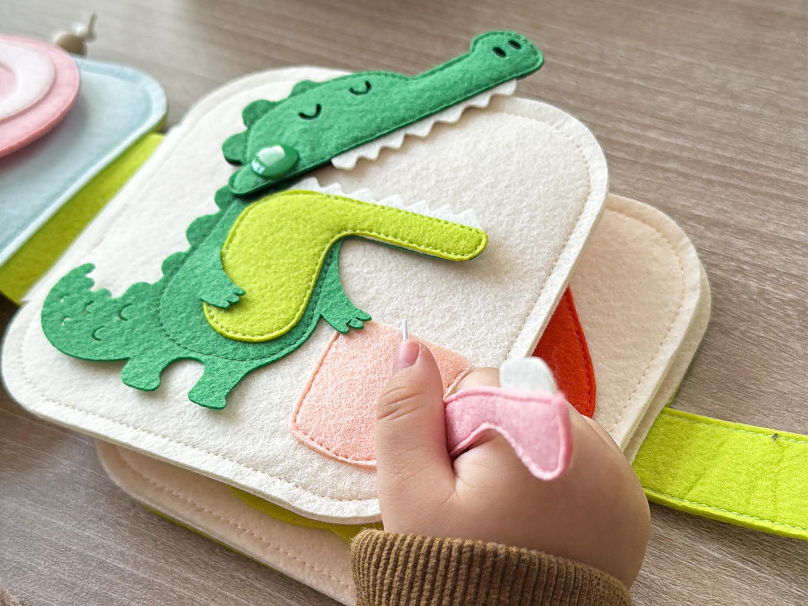 SILLY FROG MNB1 Handmade Felt Sensory Interactive Mini Quiet Books ...